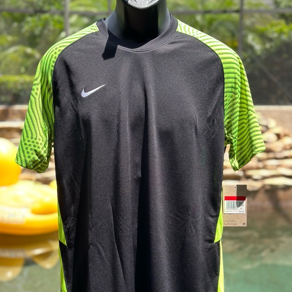 Nike | Shirts | Nike Mens Dry Strike Ii Soccer Jersey L Cw35511 | Poshmark